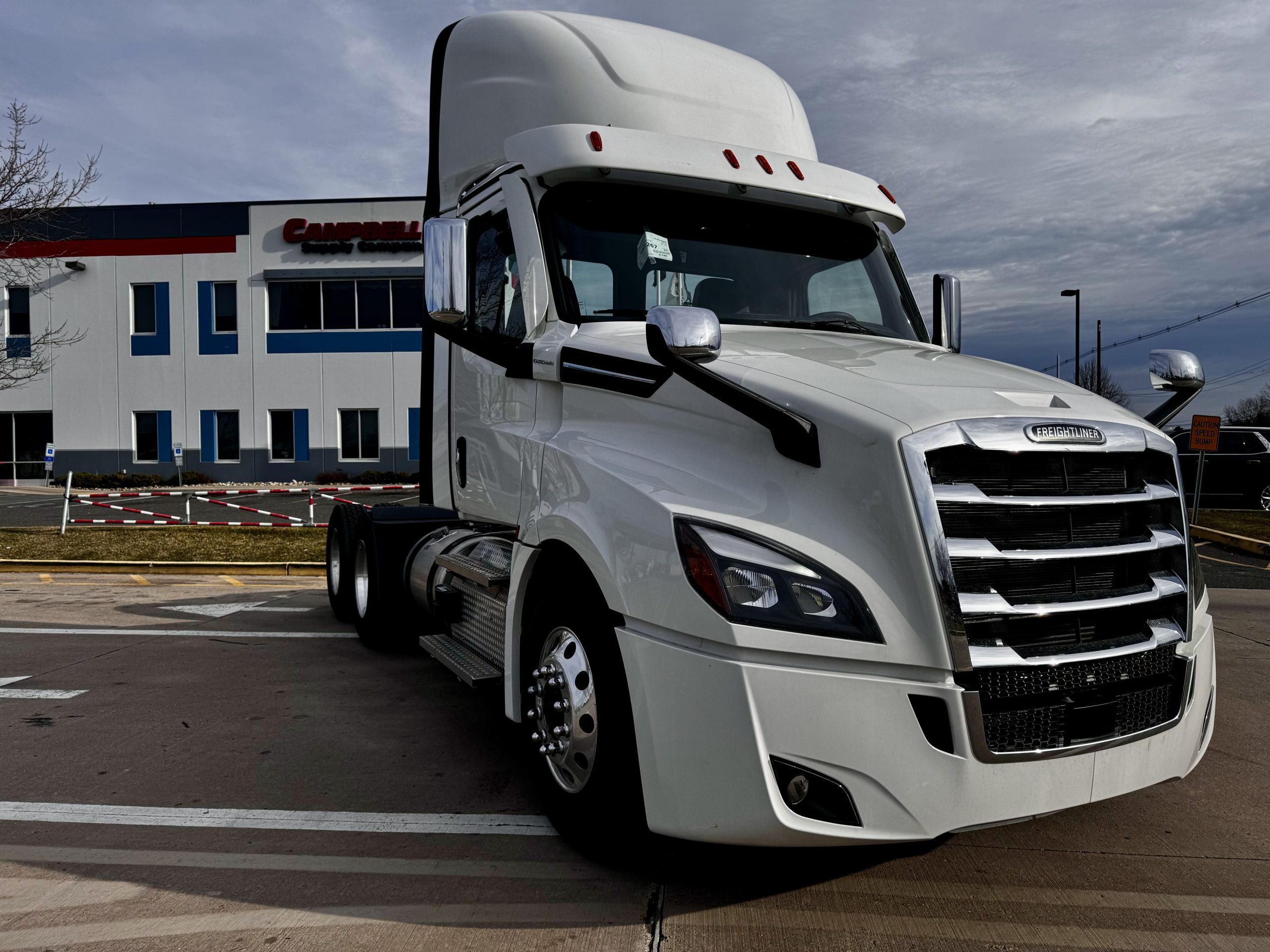2024 FREIGHTLINER Cascadia PT126D - Campbell Supply