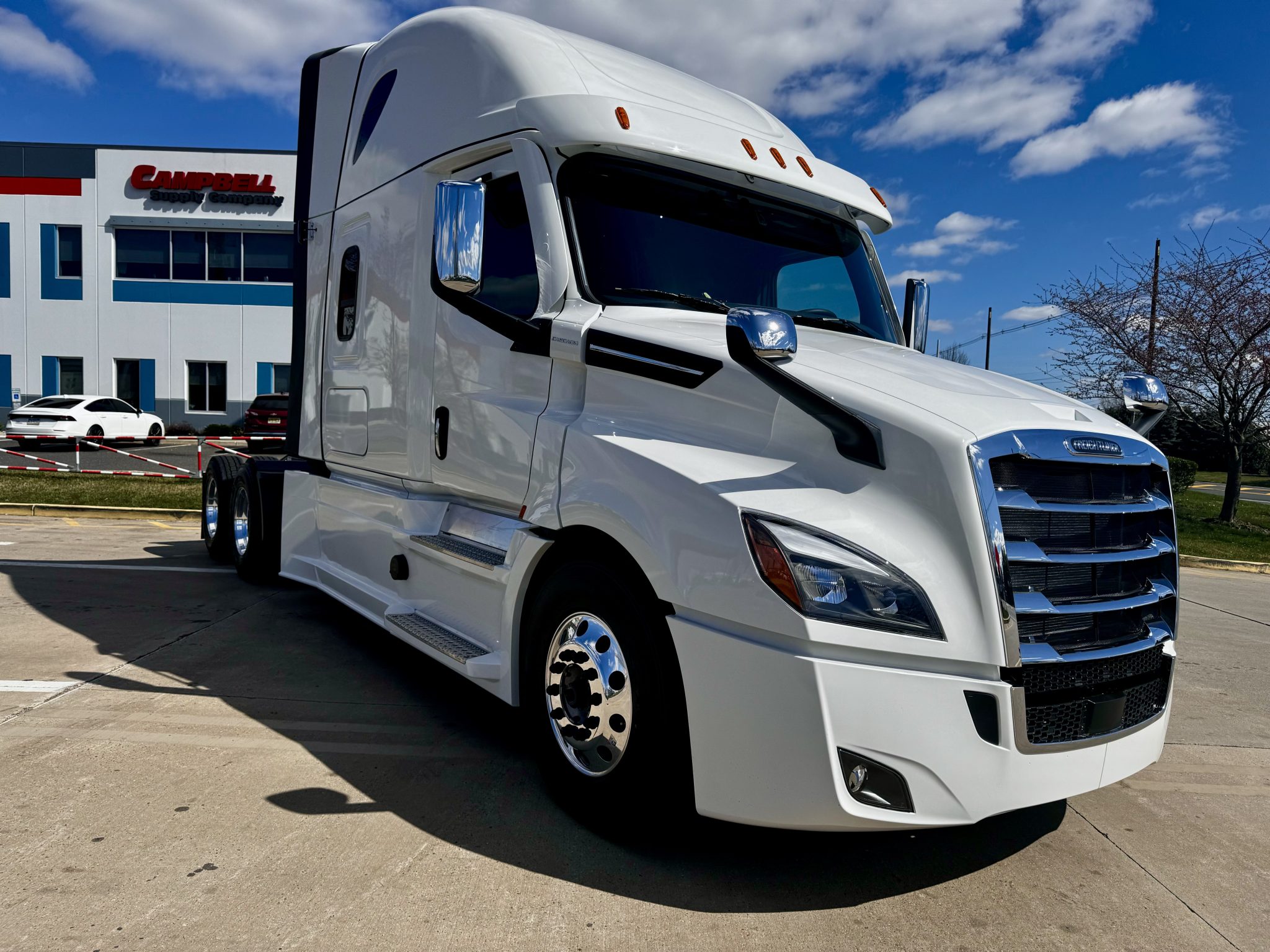 2025 FREIGHTLINER CA126SLP - Campbell Supply