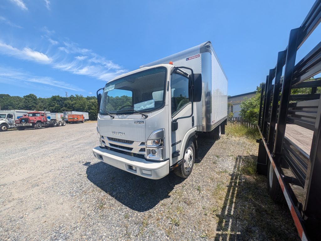 2024 ISUZU NPR HD - Campbell Supply