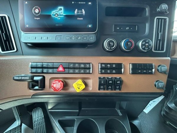 2025 FREIGHTLINER CA126SLP - Campbell Supply