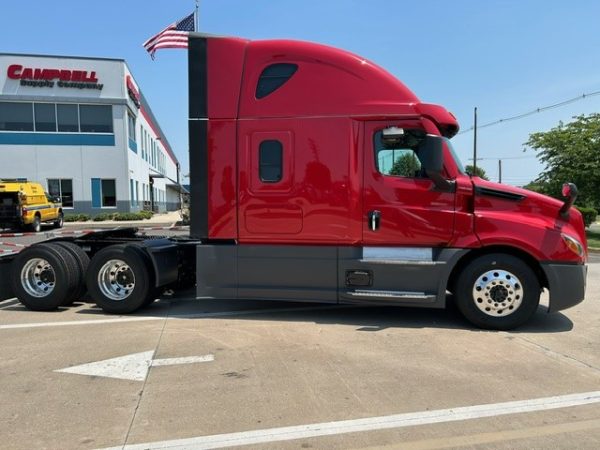 2025 FREIGHTLINER CA126SLP - Campbell Supply