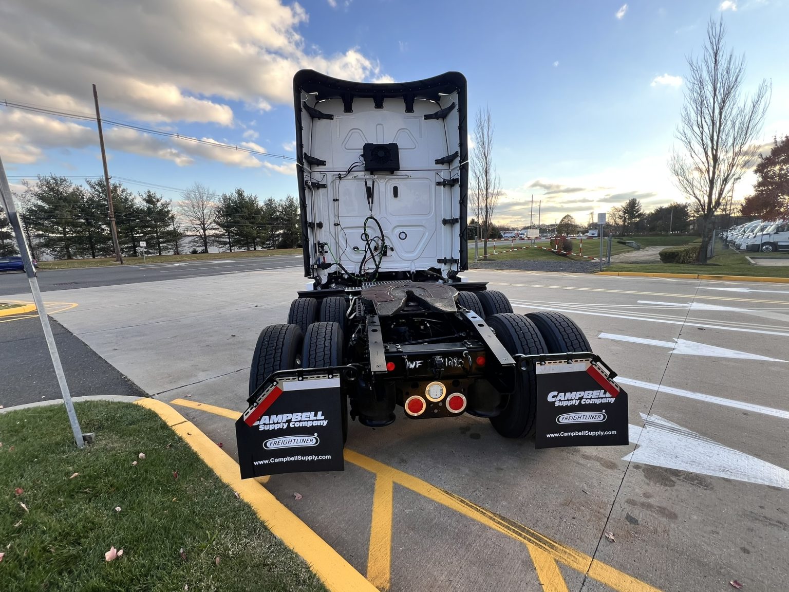 2025 FREIGHTLINER Cascadia PT126S - Campbell Supply