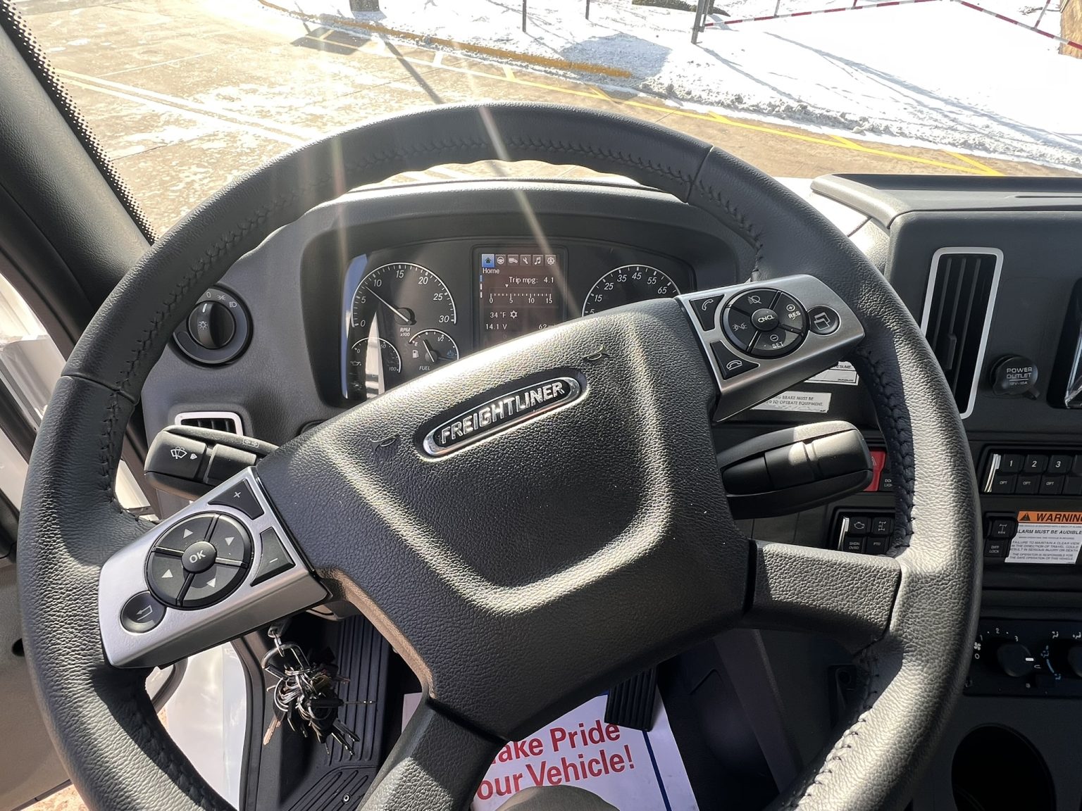 2025 Freightliner M2106 - Campbell Supply
