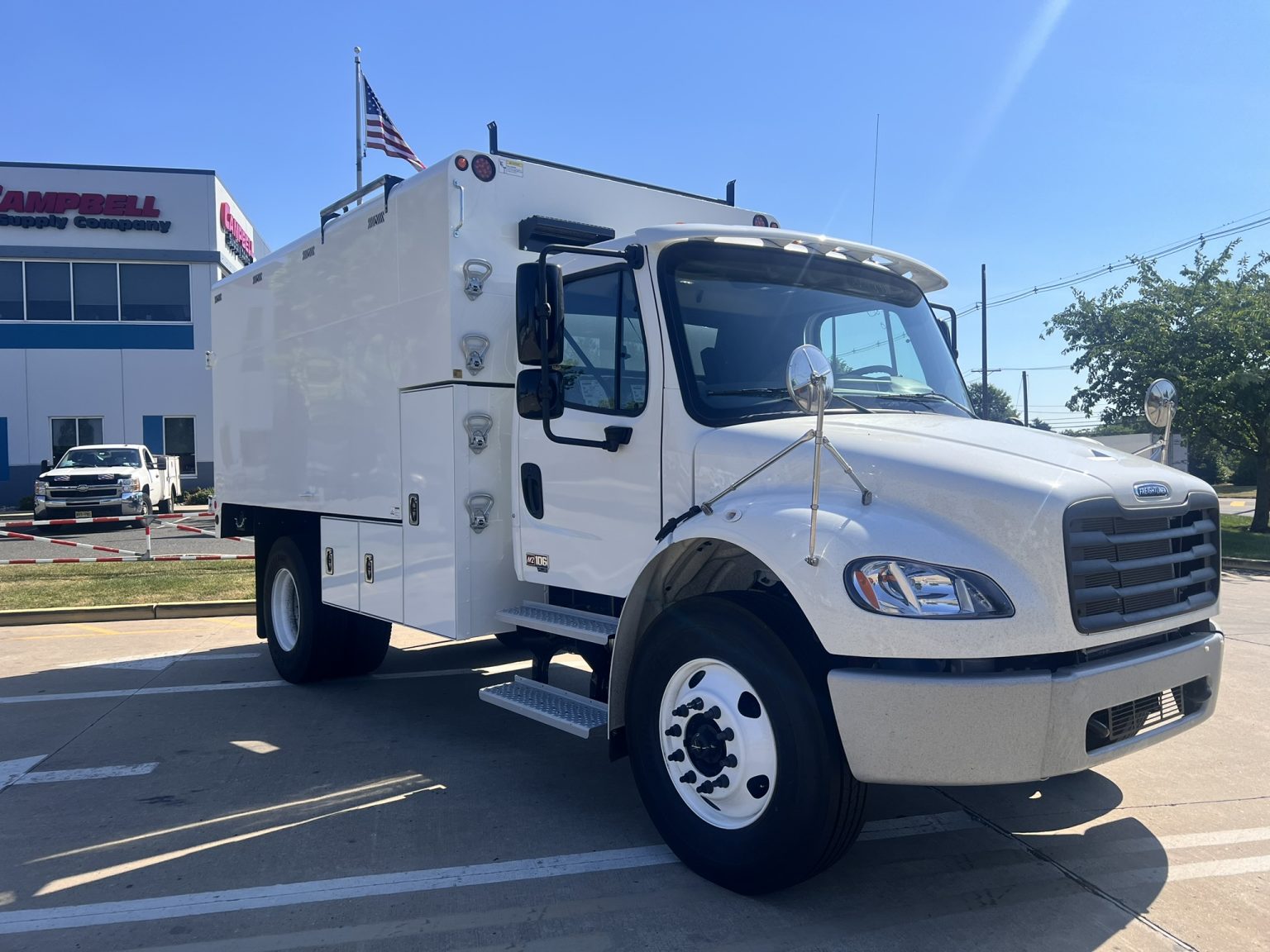 2025 Freightliner M2106 - Campbell Supply