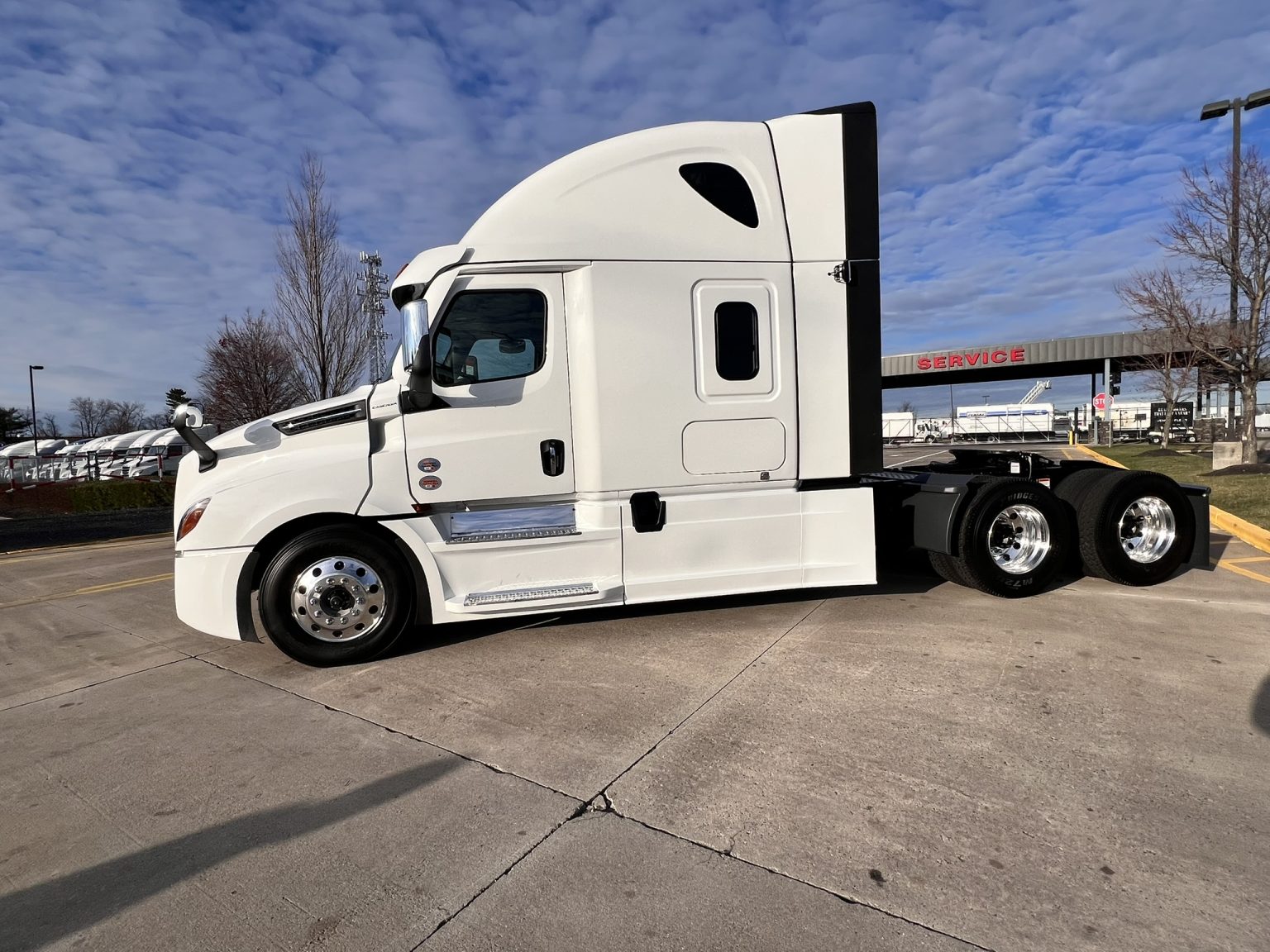 2025 Freightliner Cascadia - Campbell Supply