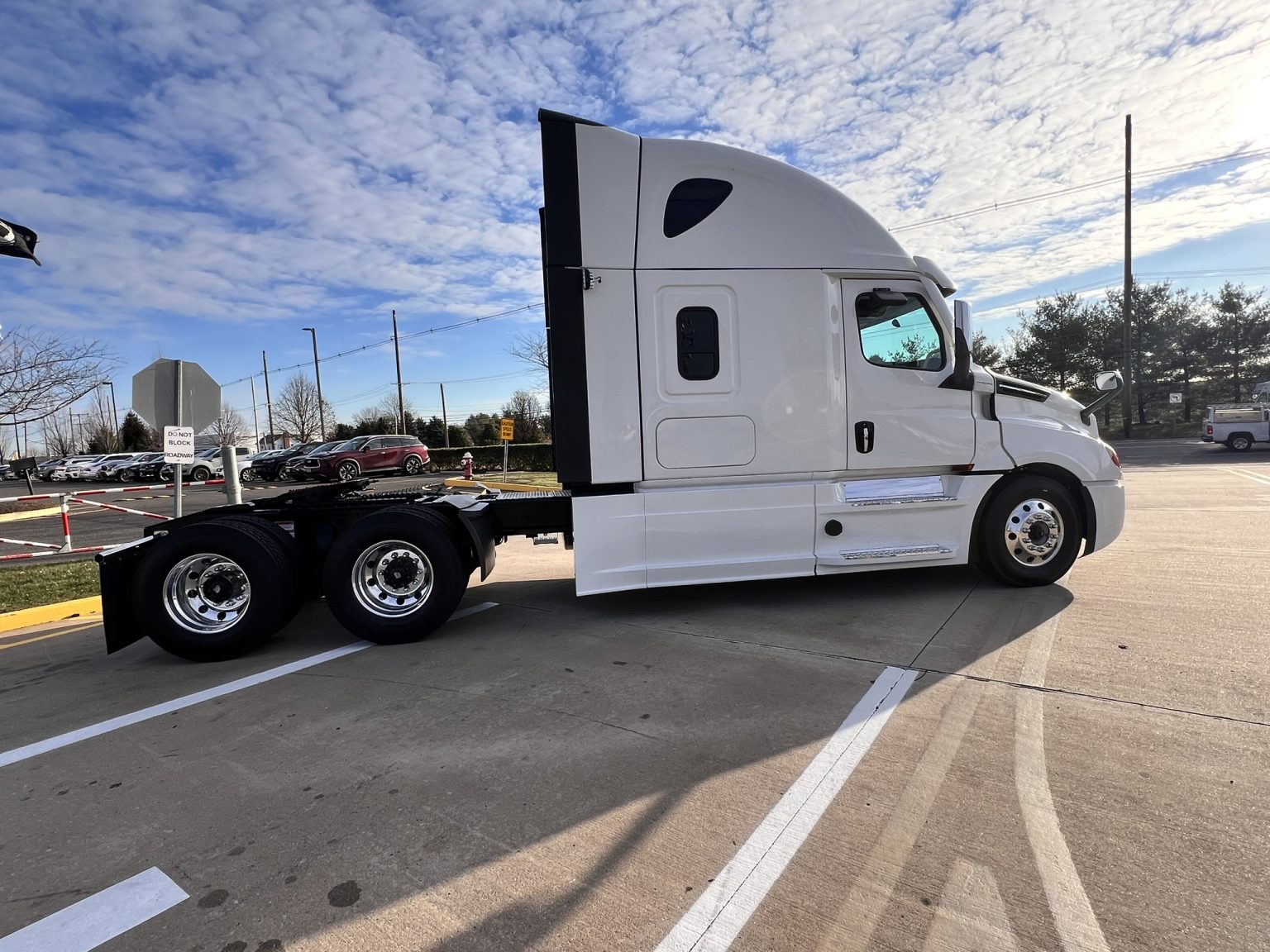 2025 Freightliner Cascadia - Campbell Supply