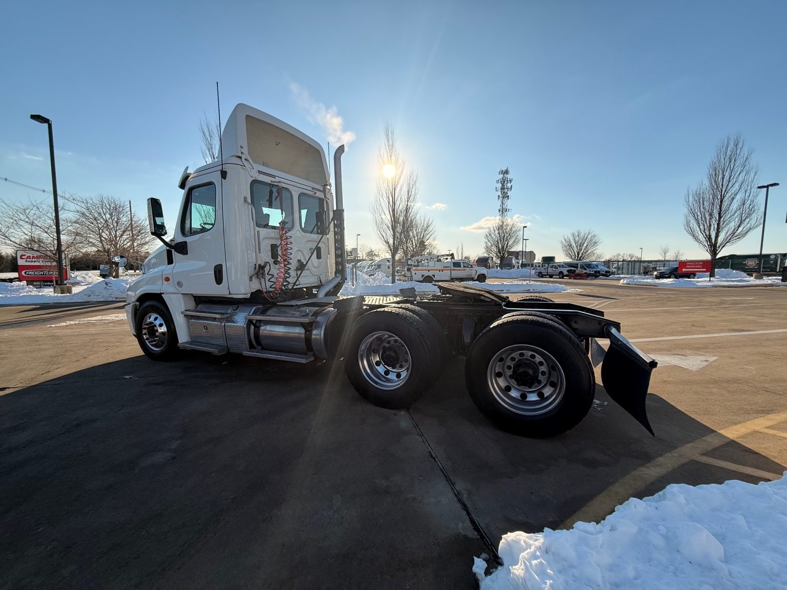 2016 Freightliner CASCADIA - Campbell Supply